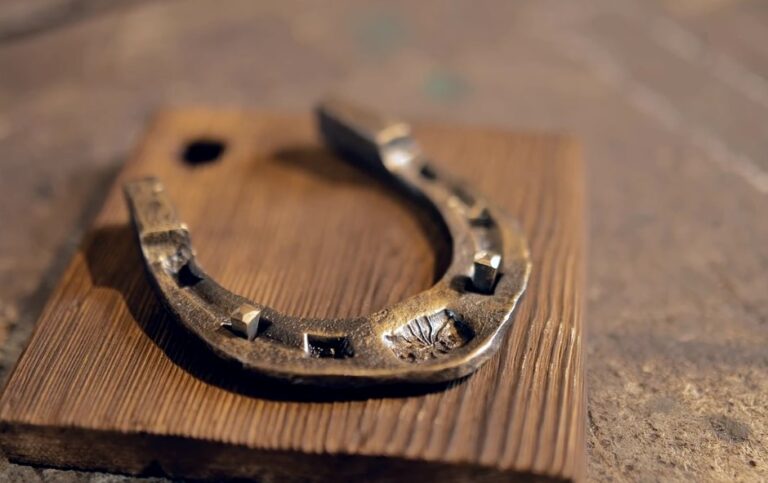 19 Symbols of Protection and Their Meanings - Interpretation in ...