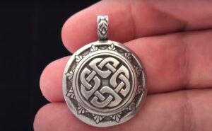 19 Symbols of Protection and Their Meanings - Interpretation in ...