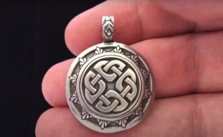 19 Symbols of Protection and Their Meanings - Interpretation in ...