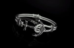 24 Symbols of Strength and Their Meanings - How to Recognize and ...