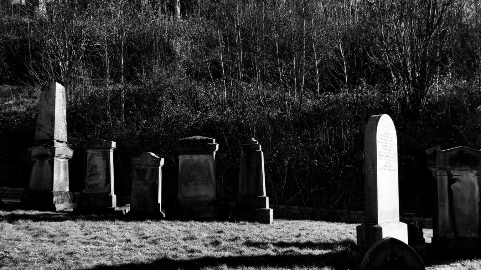 10 Symbols Of Death And Their Meaning - The Dance of Shadows ...